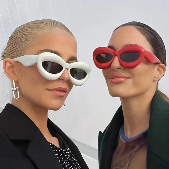 Accessories | Lip Versized Barbie Sunglasses Sturdy Zippered Case ...